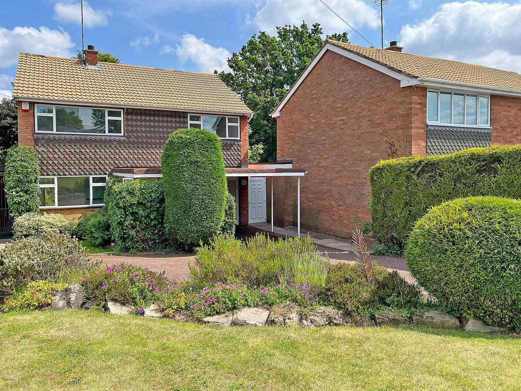 Linden Lea, Wolverhampton, WV3 4 bed detached house for sale - £439,950