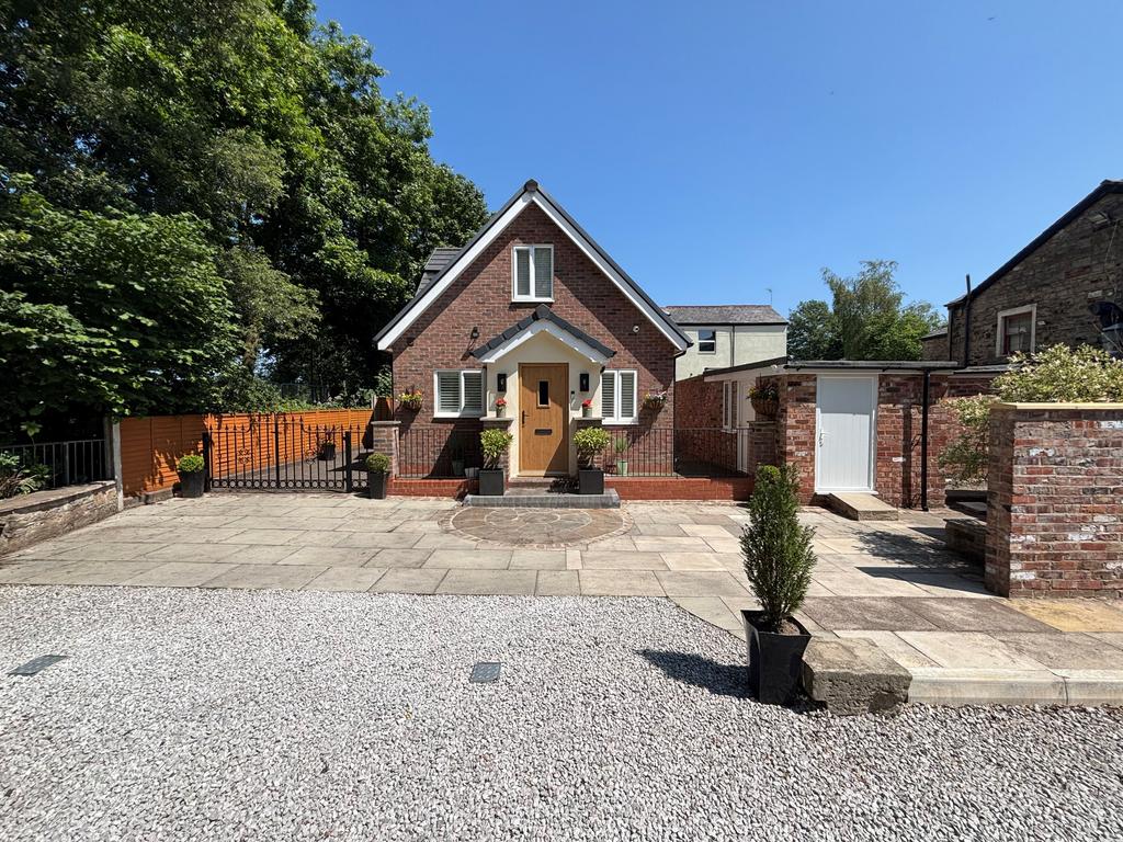 Stockport Road, Marple 2 bed bungalow - £485,000