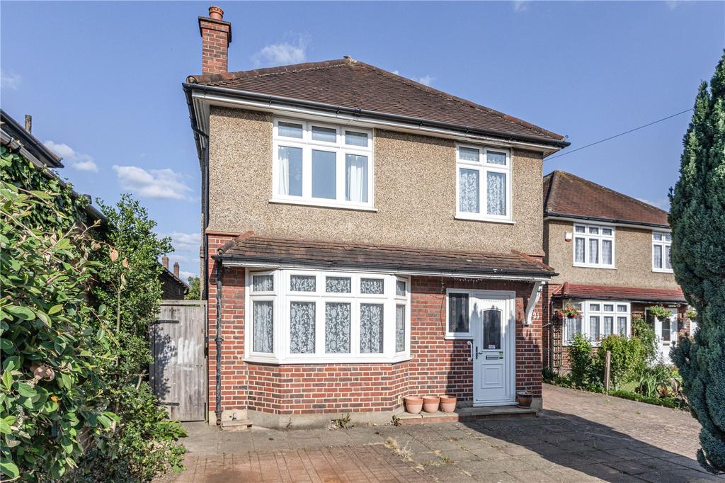 Firfield Road, Addlestone, Surrey, KT15 3 bed detached house for sale ...