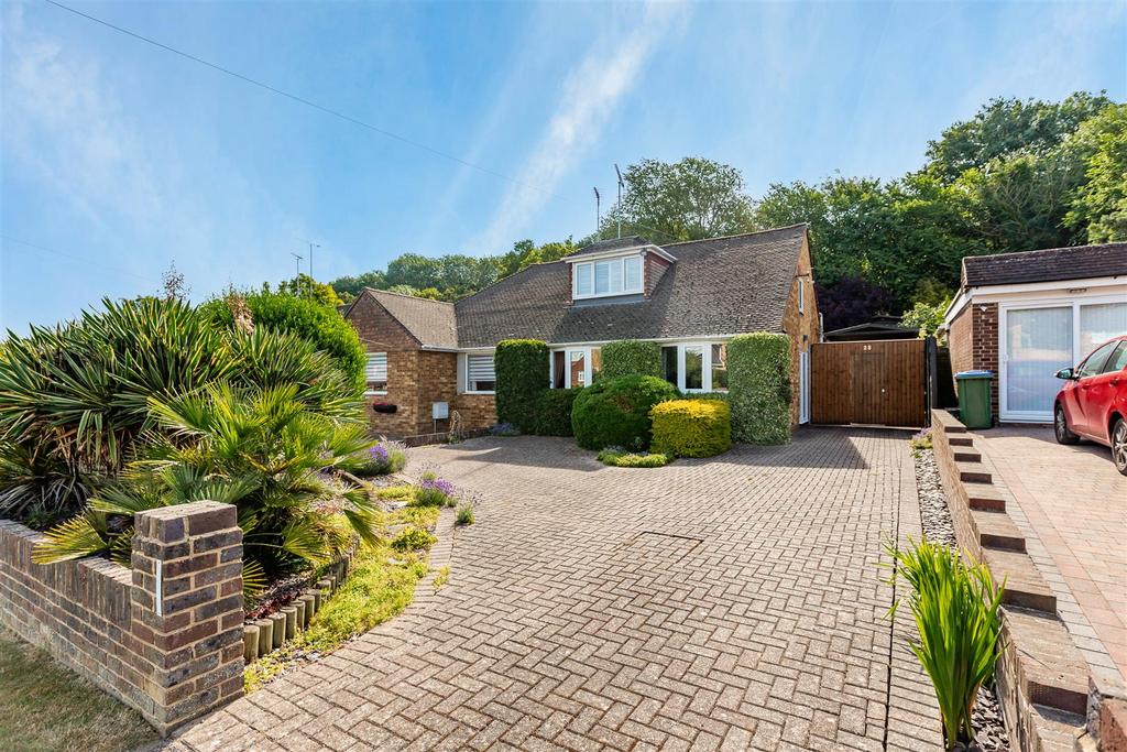 Springcroft, Hartley DA3 4 bed semi-detached bungalow for sale - £550,000