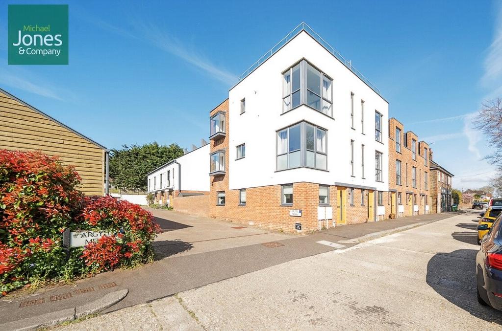 Findon Road, Findon Valley, Worthing... 4 bed end of terrace house - £ ...