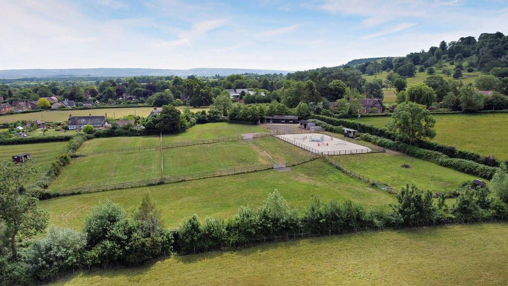 Hill Lane, Pershore WR10 Equestrian property - £175,000