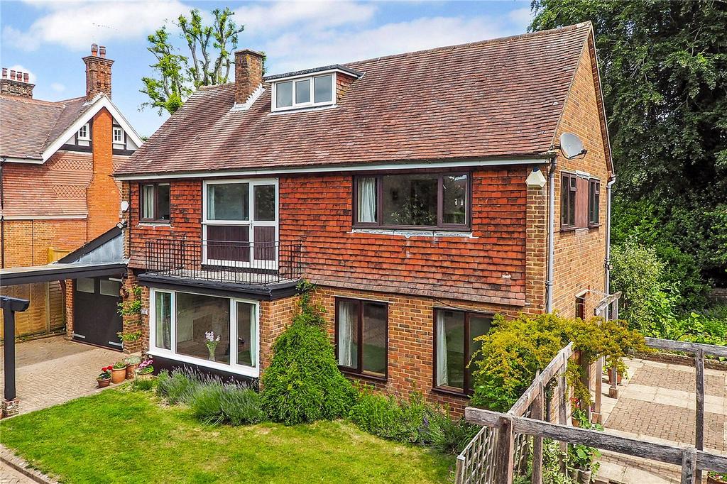 The Avenue, Petersfield, Hampshire, GU31 4 bed detached house for sale ...