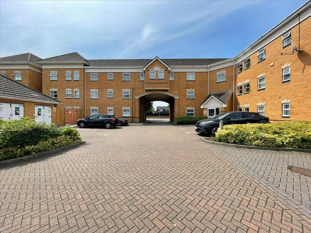 Prince Albert Court, Sunbury On... 2 bed flat for sale - £275,000