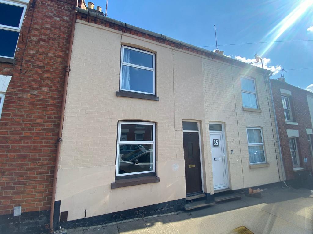 Salisbury Street, Semilong, NN2 6BP 3 bed terraced house to rent - £1,050 pcm (£242 pw)