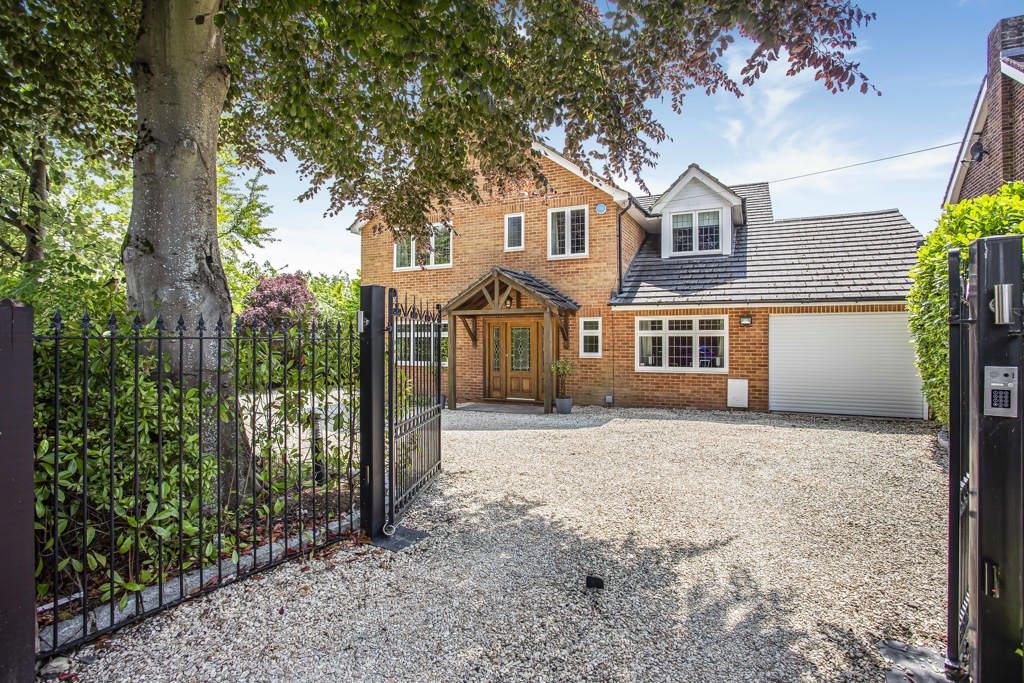 Simons Walk, Englefield Green, Egham... 5 bed detached house - £1,400,000