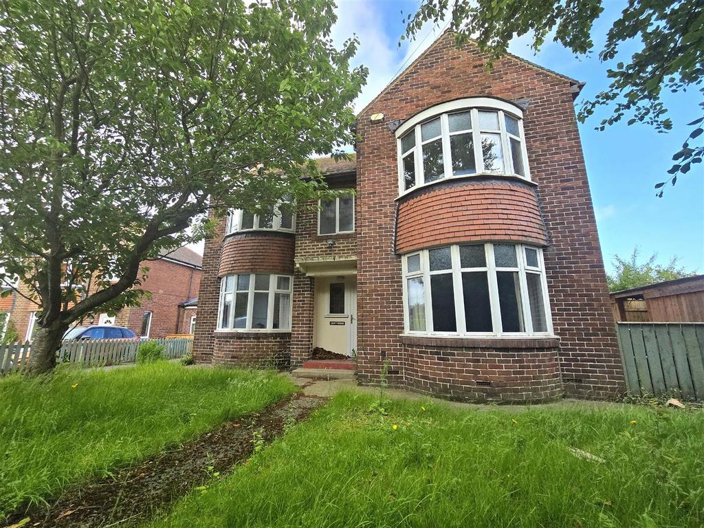 Moor Edge, Crossgate Moor, Durham 3 bed detached house - £1,200 pcm (£ ...