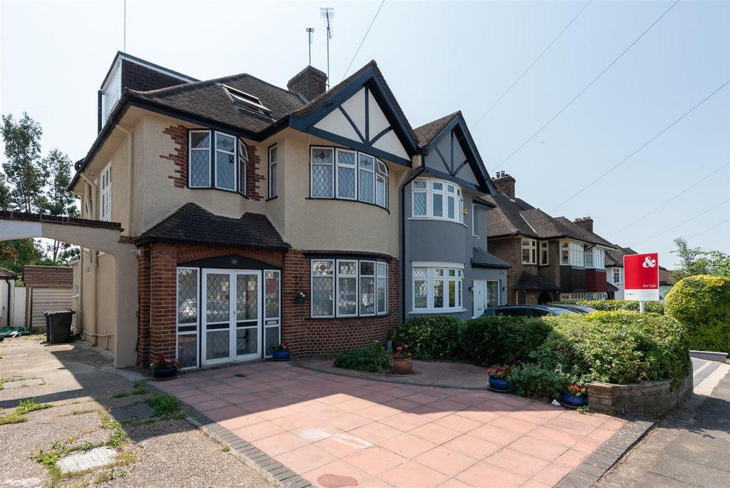Exeter Road, London N14 4 bed semi-detached house for sale - £825,000
