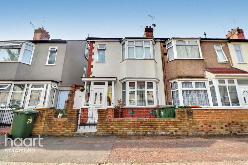 Gresham Road, LONDON 3 bed terraced house to rent - £2,500 pcm (£577 pw)