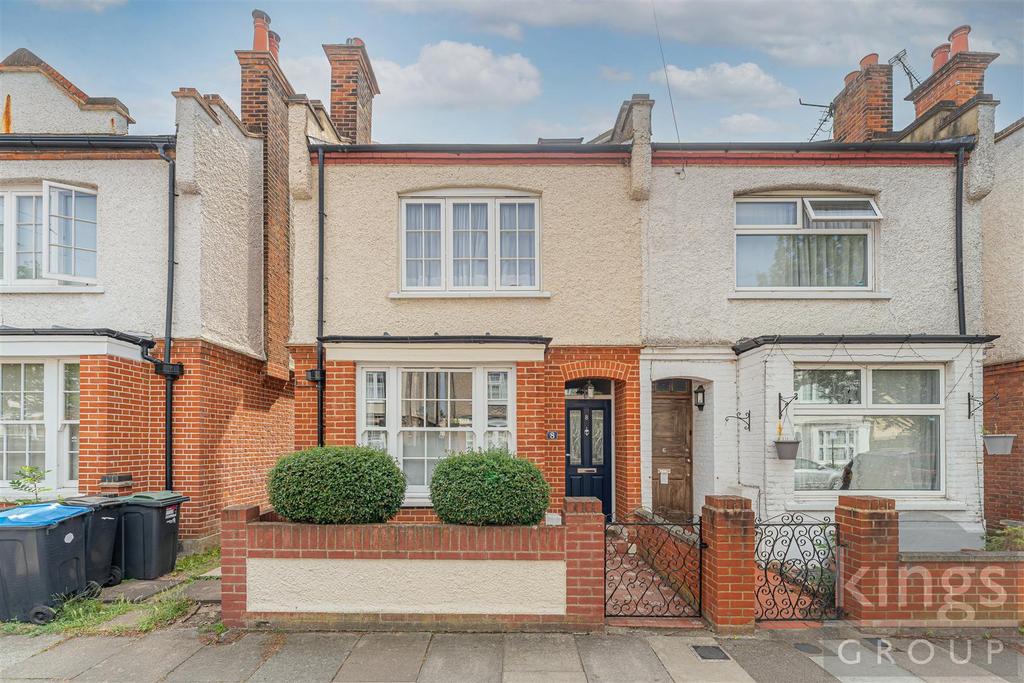 Kimberley Gardens, Enfield 3 bed semi-detached house for sale - £560,000