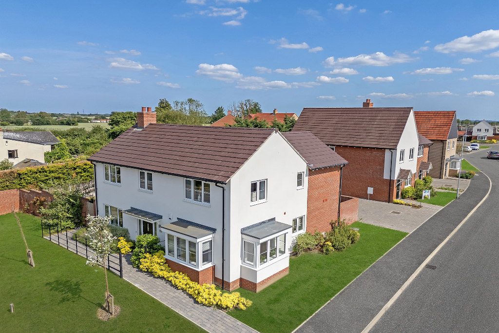 Templar Green, Orchard Drive, CM77 4 bed semi-detached house for sale ...