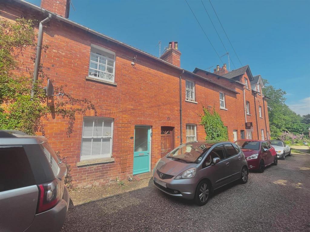 Albany Terrace, Salisbury SP2 2 bed terraced house - £1,100 pcm (£254 pw)