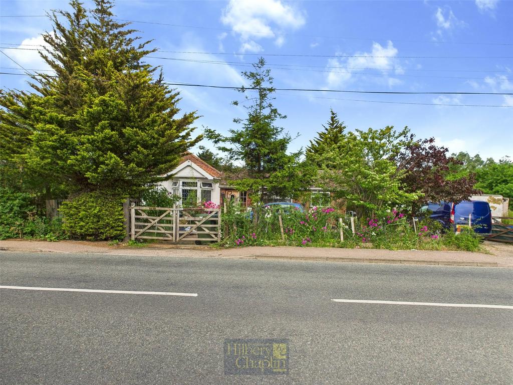 Lower Dunton Road, Dunton, Brentwood... 3 bed bungalow for sale - £600,000