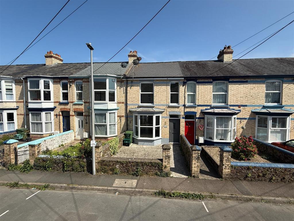Glendale Terrace, Bideford EX39 3 bed terraced house - £240,000