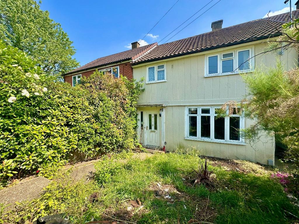 Longtown Road, Romford 3 bed terraced house - £300,000
