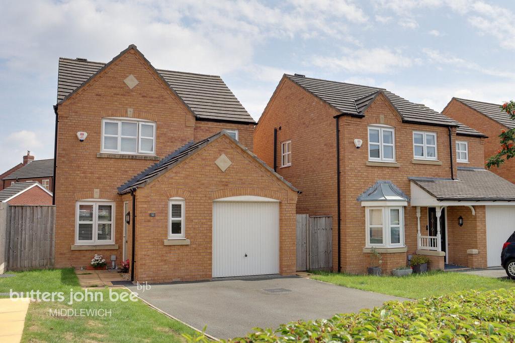 Middlewich CW10 3 bed detached house for sale - £250,000