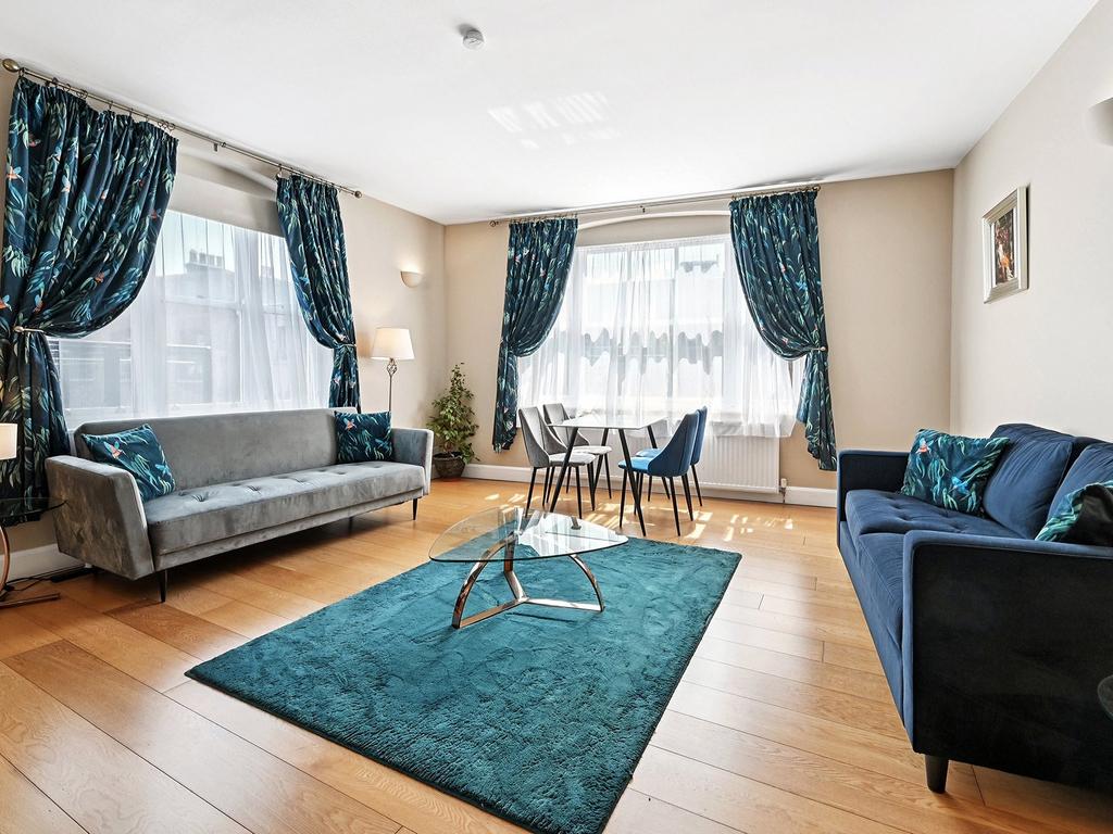 Floral Street, Covent Garden, WC2E 2 bed apartment - £4,333 pcm (£1,000 pw)
