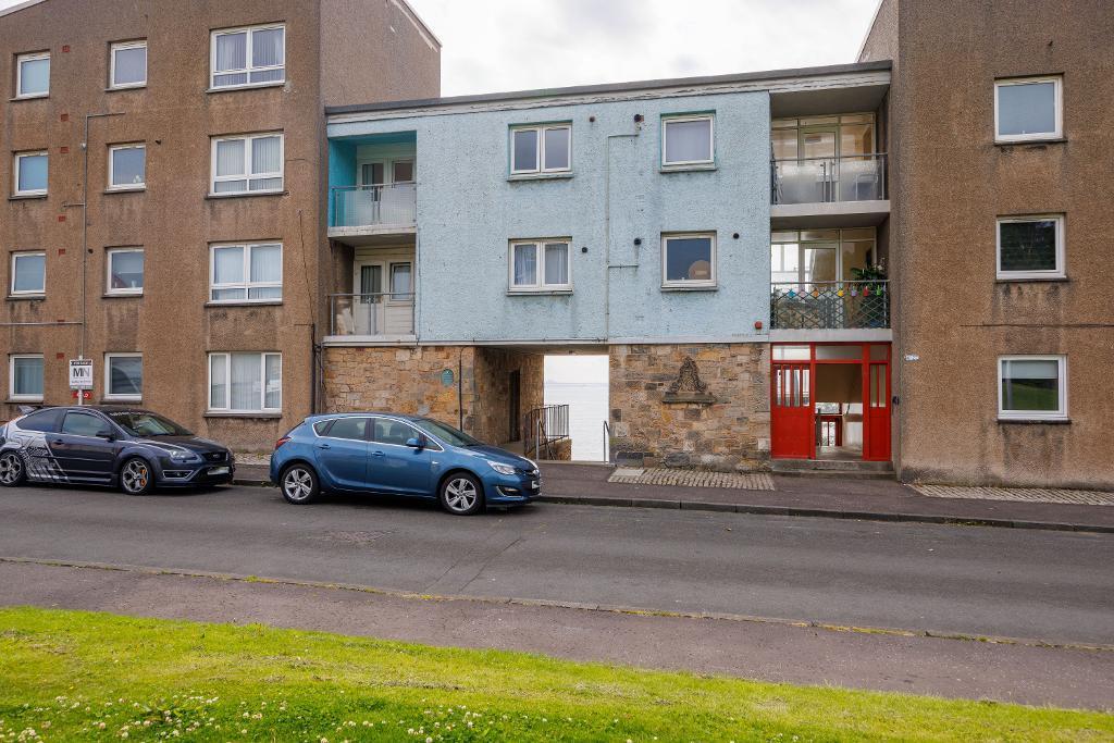 Dysart KY1 2 bed flat - £69,950