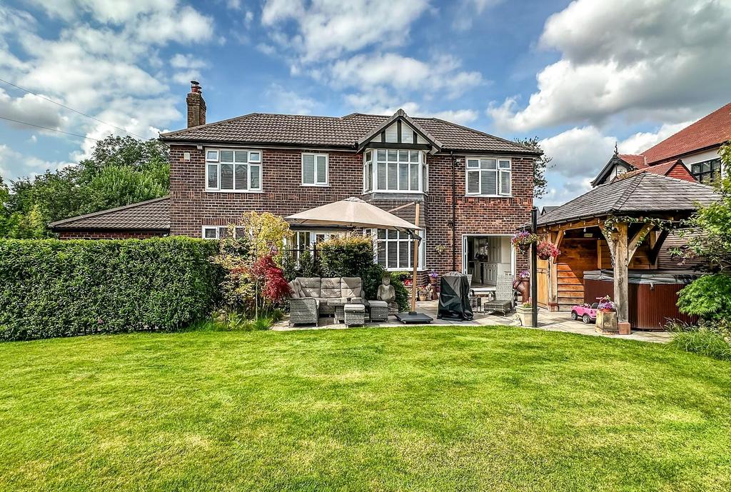 Park Road, Timperley 4 bed detached house - £900,000