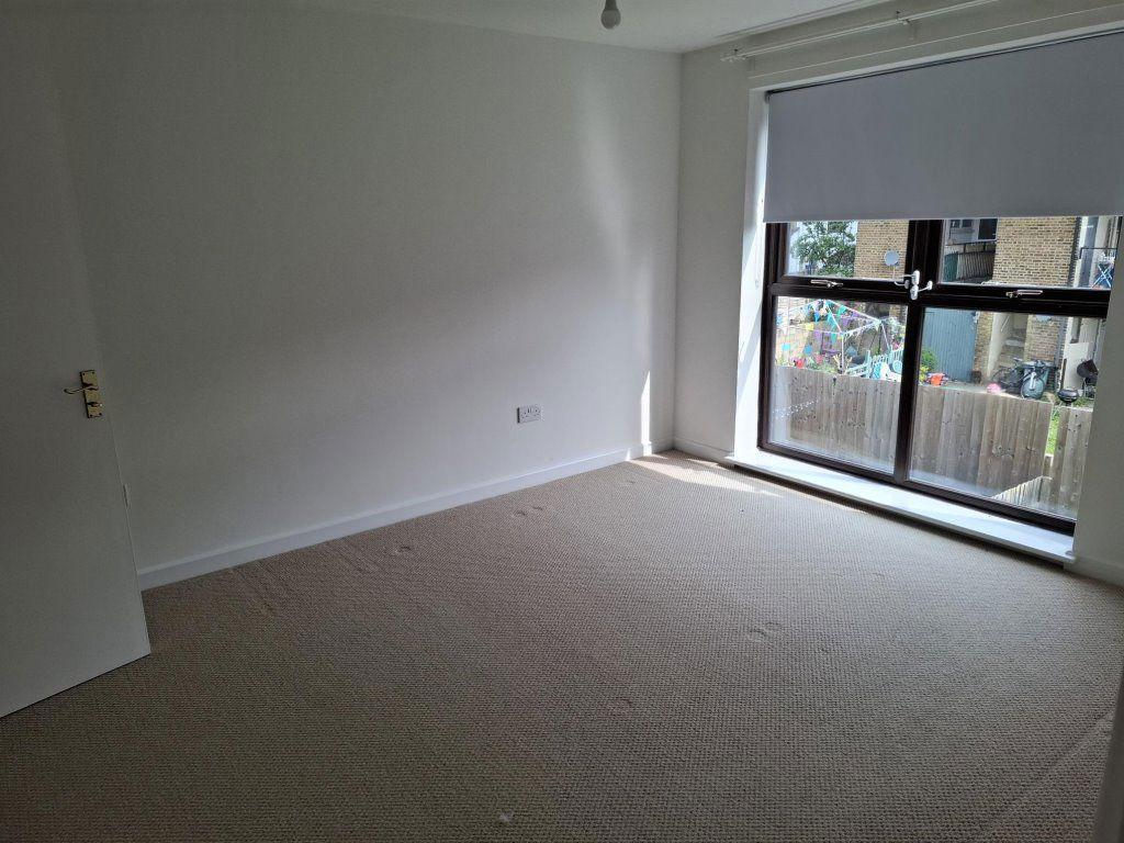 Old Dover Works Maidstone ME8GY... 4 bed house to rent - £1,900 pcm (£ ...