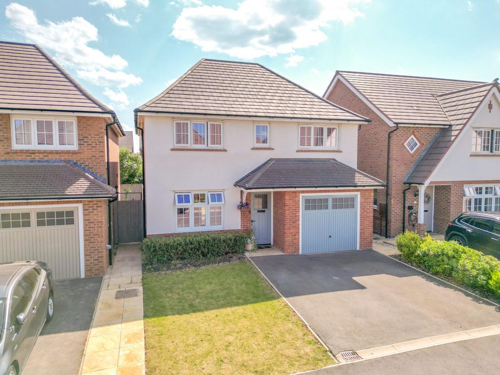 Hadrian Way, Nuneaton, CV11 3 bed detached house for sale - £375,000