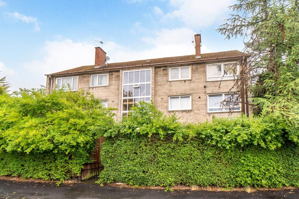 2/3 Oxgangs Row, Oxgangs, Edinburgh... 3 bed flat for sale - £140,000