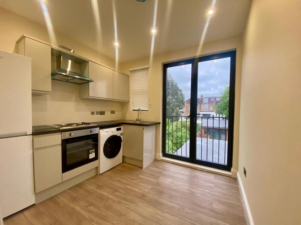 London SW16 1 bed in a house share to rent - £975 pcm (£225 pw)