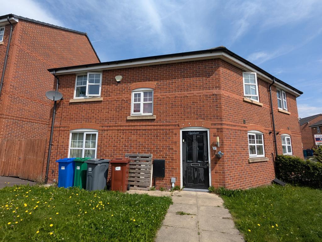 Celia Street, Manchester M8 3 bed semi-detached house - £1,100 pcm (£ ...