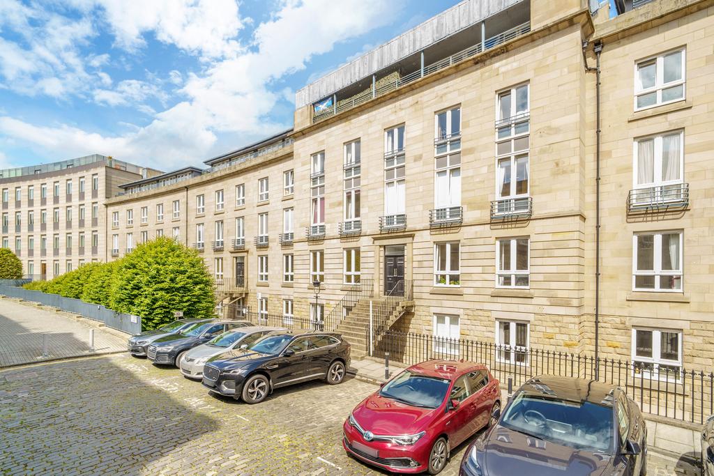 28/1 Fettes Row, New Town, Edinburgh... 2 bed duplex for sale - £325,000