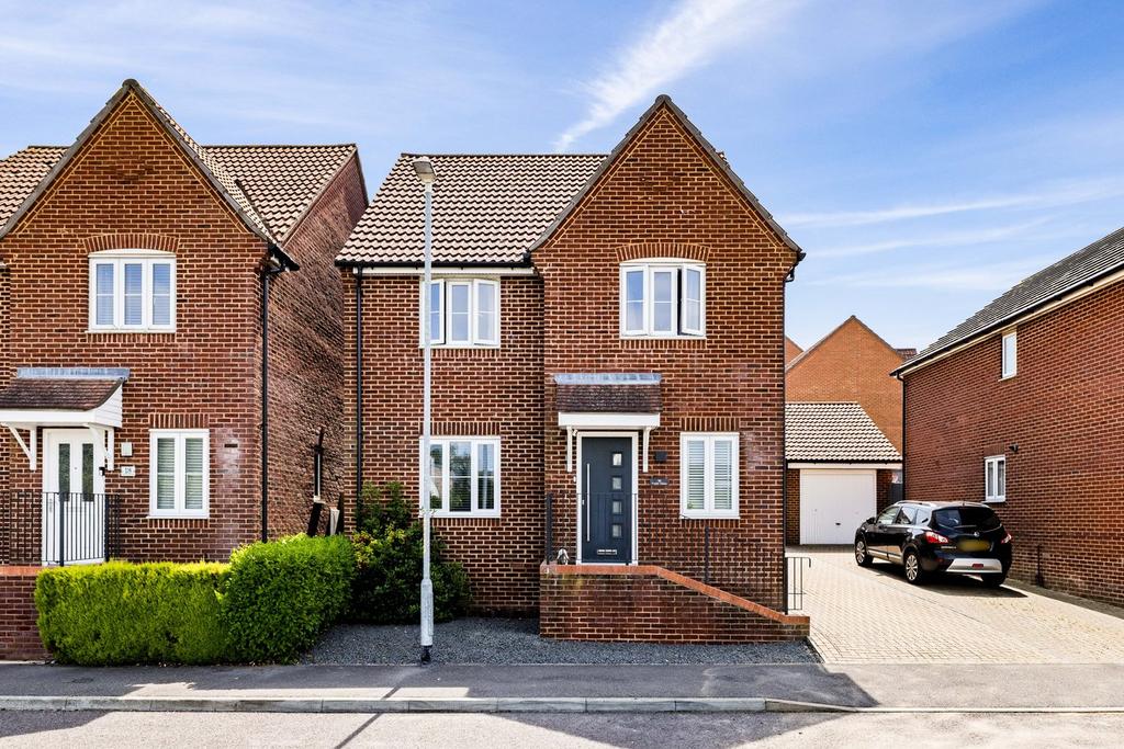 Field View Road, Whitfield, Dover, CT16 5 bed detached house for sale ...