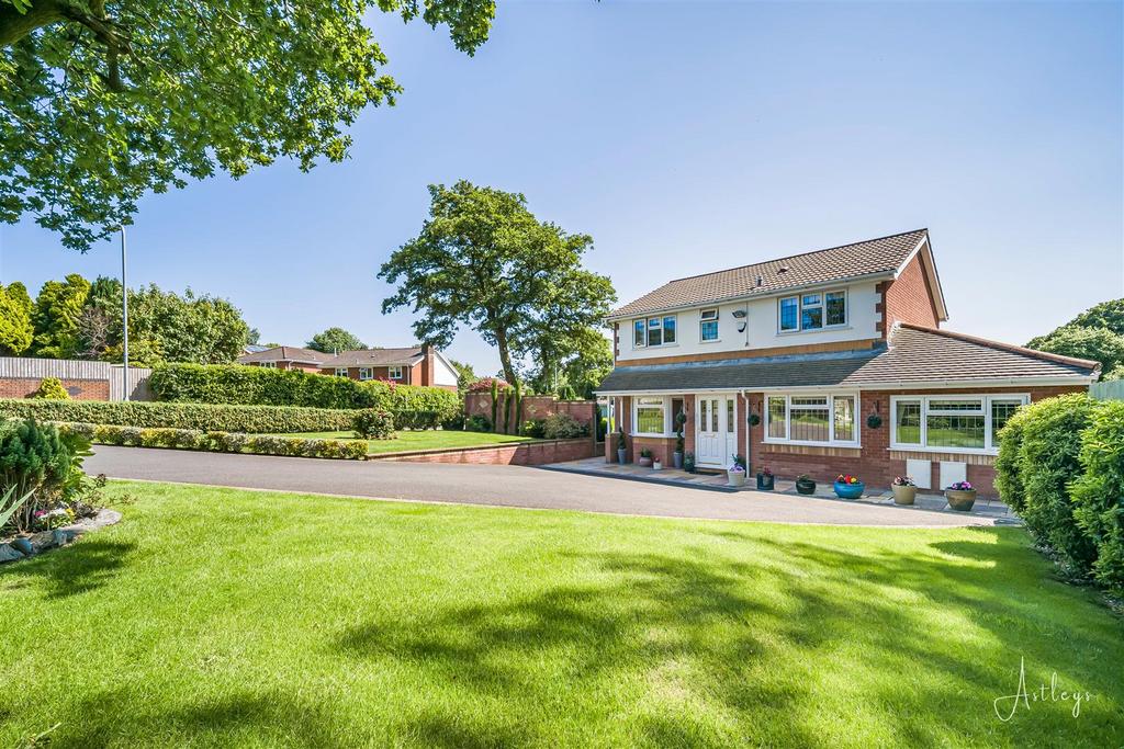 Rhiwlas, Neath 4 bed detached house - £459,950