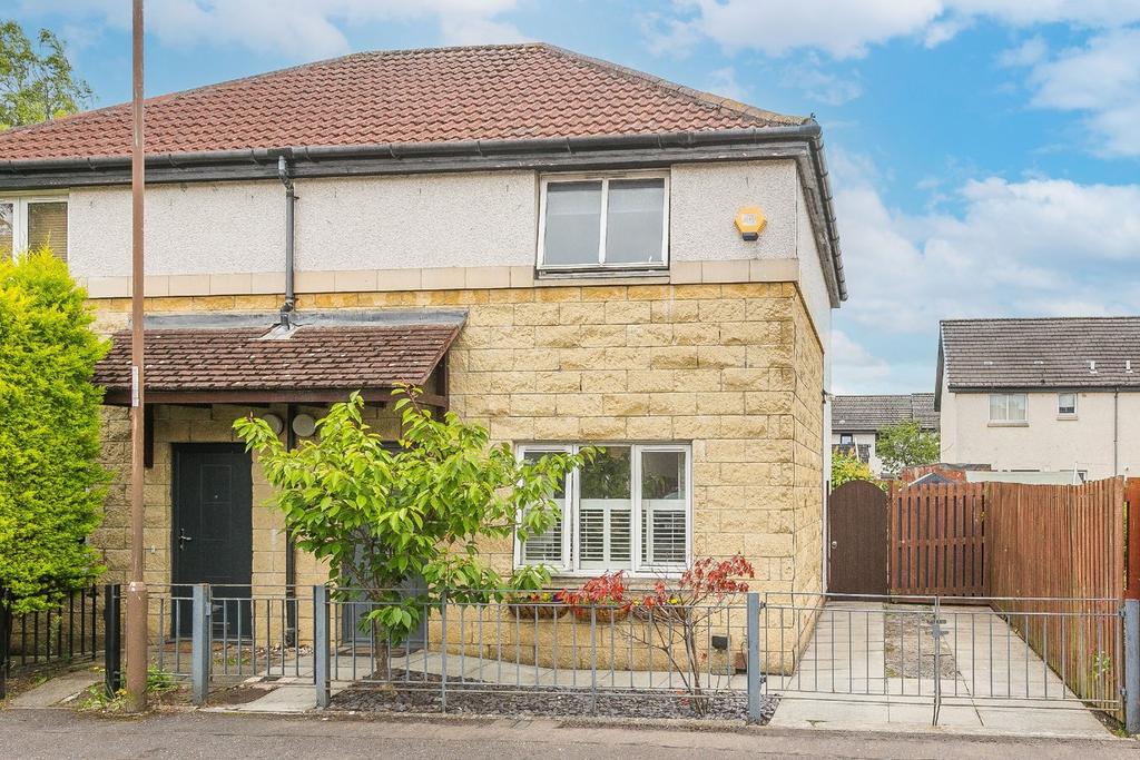 Hay Drive, Edinburgh, EH16 2 bed semi-detached house - £205,000