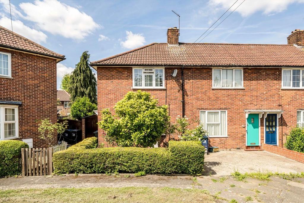 Westcott Crescent, London W7 2 bed end of terrace house for sale - £550,000