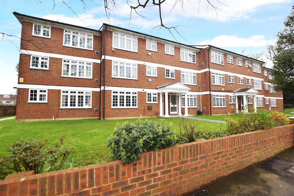 Copper Beeches, Isleworth 1 bed apartment - £1,500 pcm (£346 pw)