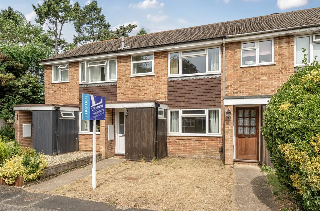 Willowhayne Drive, Walton-On-Thames... 3 bed terraced house - £450,000