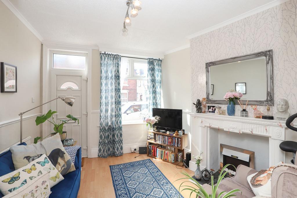 Taplin Road, Sheffield S6 2 bed terraced house for sale - £150,000