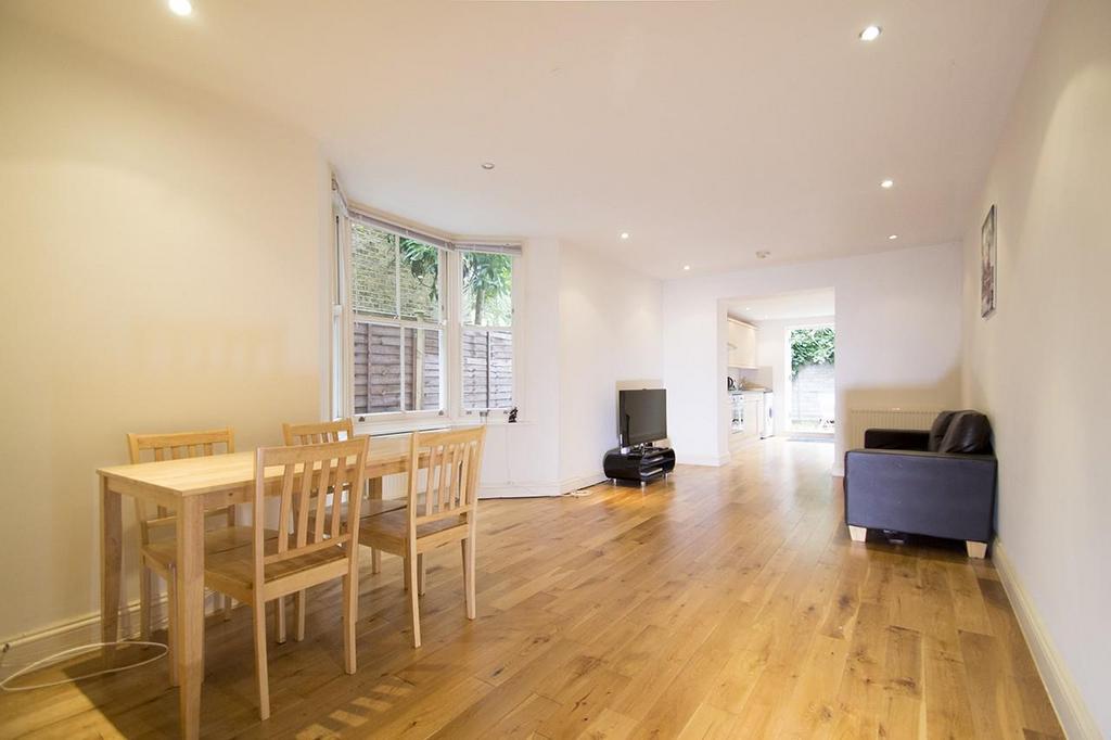 Shandon Road, SW4 2 bed flat for sale - £650,000