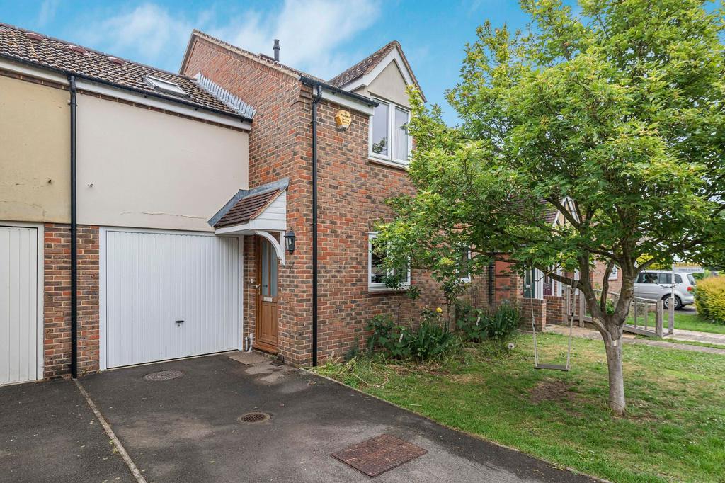 Kelham Hall Drive, Wheatley, OX33 3 bed semi-detached house for sale ...