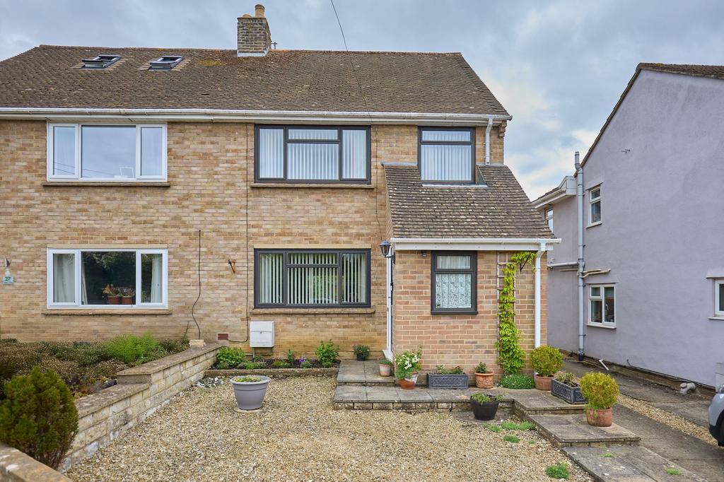 Saxon Way, Witney OX28 3 bed semi-detached house for sale - £380,000