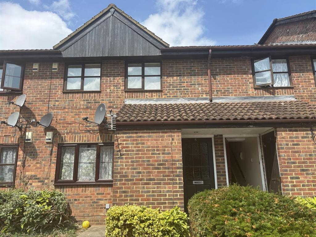 Troutbeck Close, Slough 1 bed flat to rent - £1,150 pcm (£265 pw)