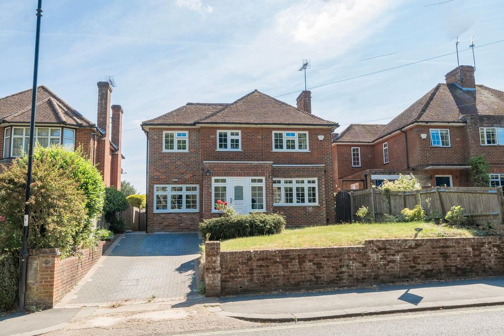 Eastrop Lane, Basingstoke 4 bed detached house for sale - £750,000