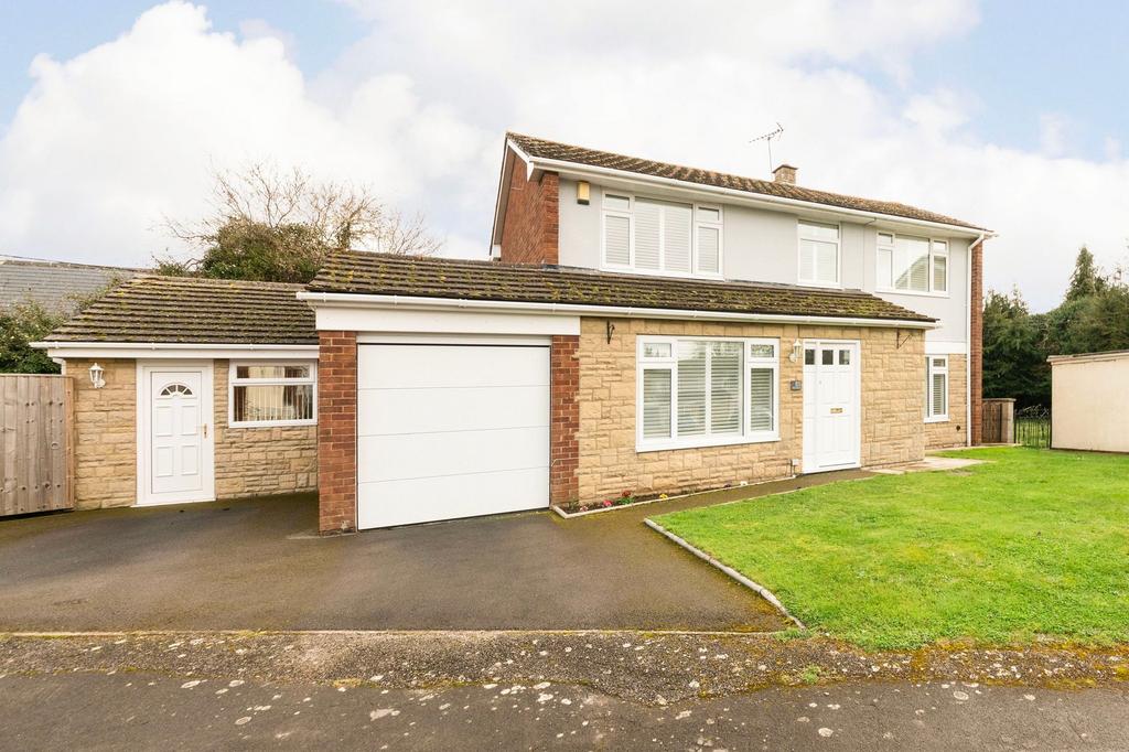 Howard Cornish Road, Abingdon OX13 3 bed detached house - £575,000