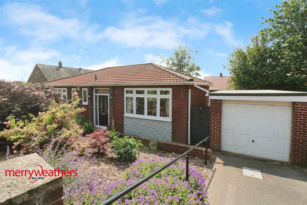 Hazel Road, Maltby, Rotherham 2 bed detached bungalow for sale - £230,000