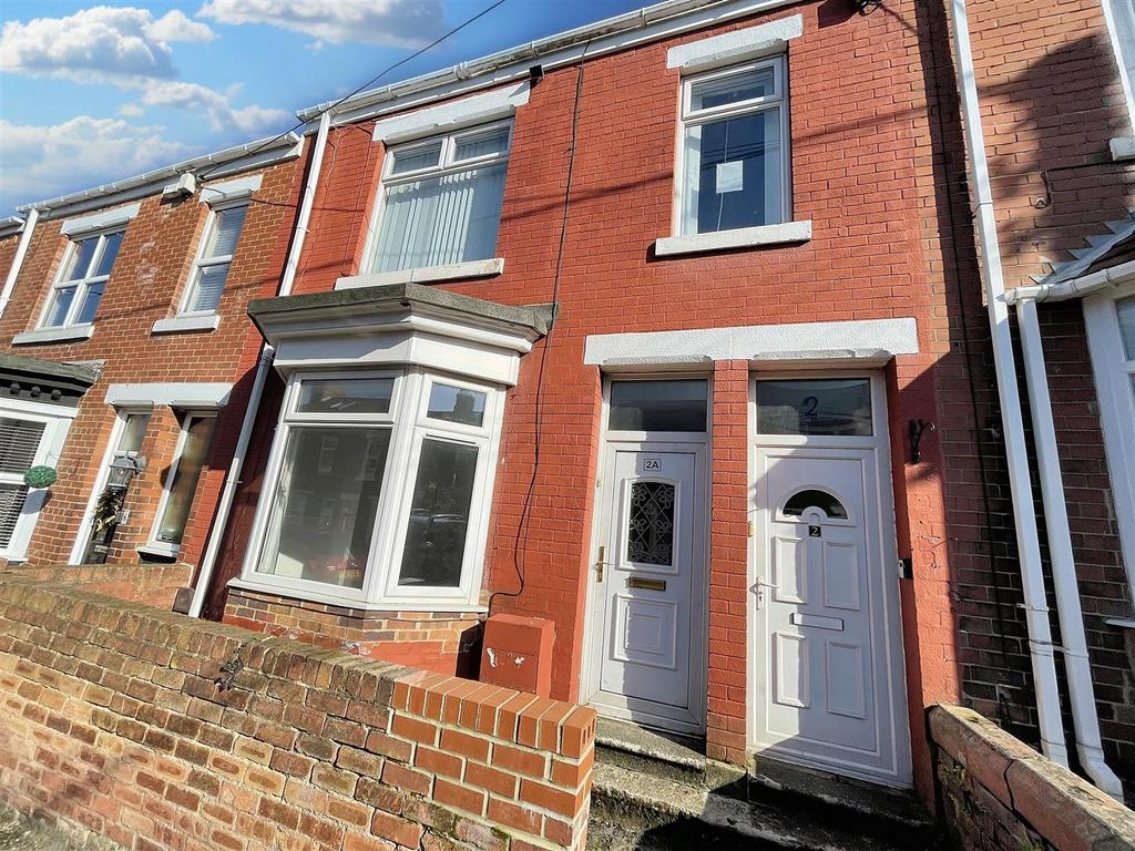 Duke Street, Seaham SR7 2 bed flat for sale - £47,500