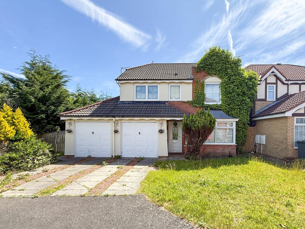 Calf Close Drive, Jarrow NE32 4 bed detached house - £210,000