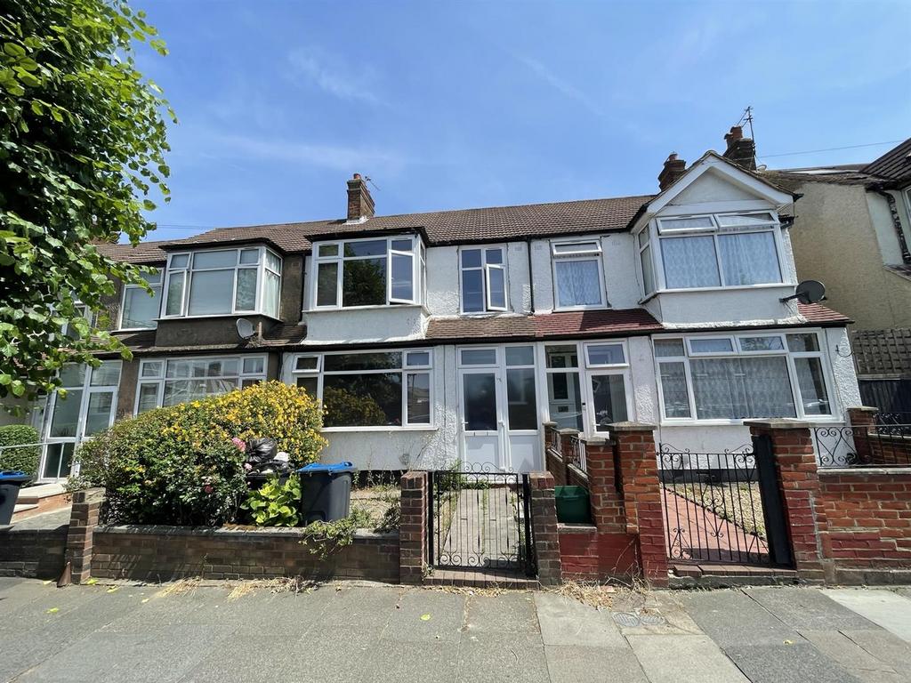 Rowan Road, London SW16 3 bed terraced house - £2,500 pcm (£577 pw)