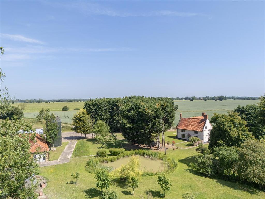 Cratfield Lane, Halesworth IP19 4 bed farm house - £950,000