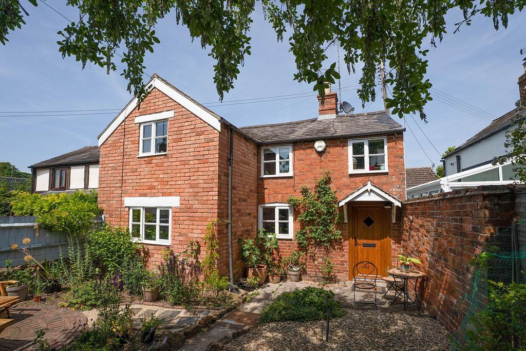 High Street, Lower Brailes, Banbury... 2 bed cottage for sale - £325,000