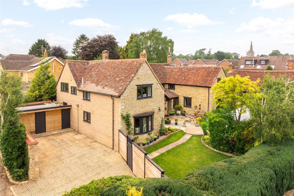 High Street, Sharnbrook... 5 bed detached house for sale - £700,000