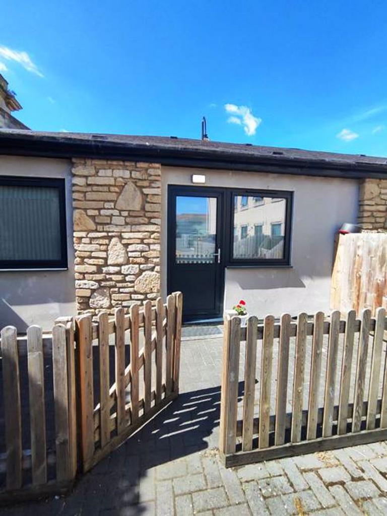 Manvers Street, Trowbridge 1 bed apartment to rent - £850 pcm (£196 pw)